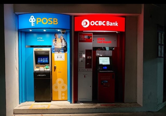 Yuhua Family | Merchant: OCBC ATM - Blk 249 Jurong East St 24